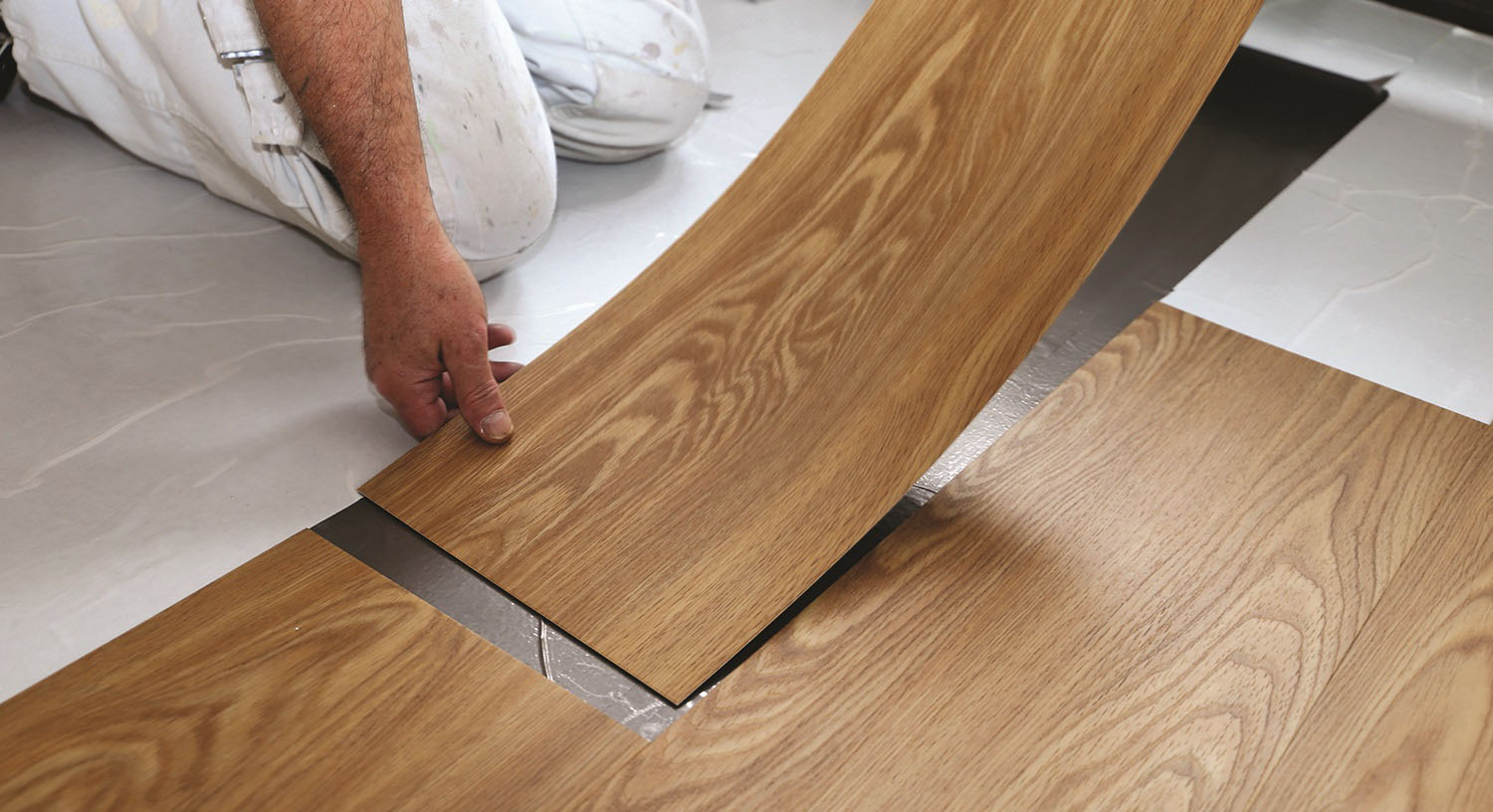How to Install Vinyl Flooring (Step-by-Step DIY Guide)